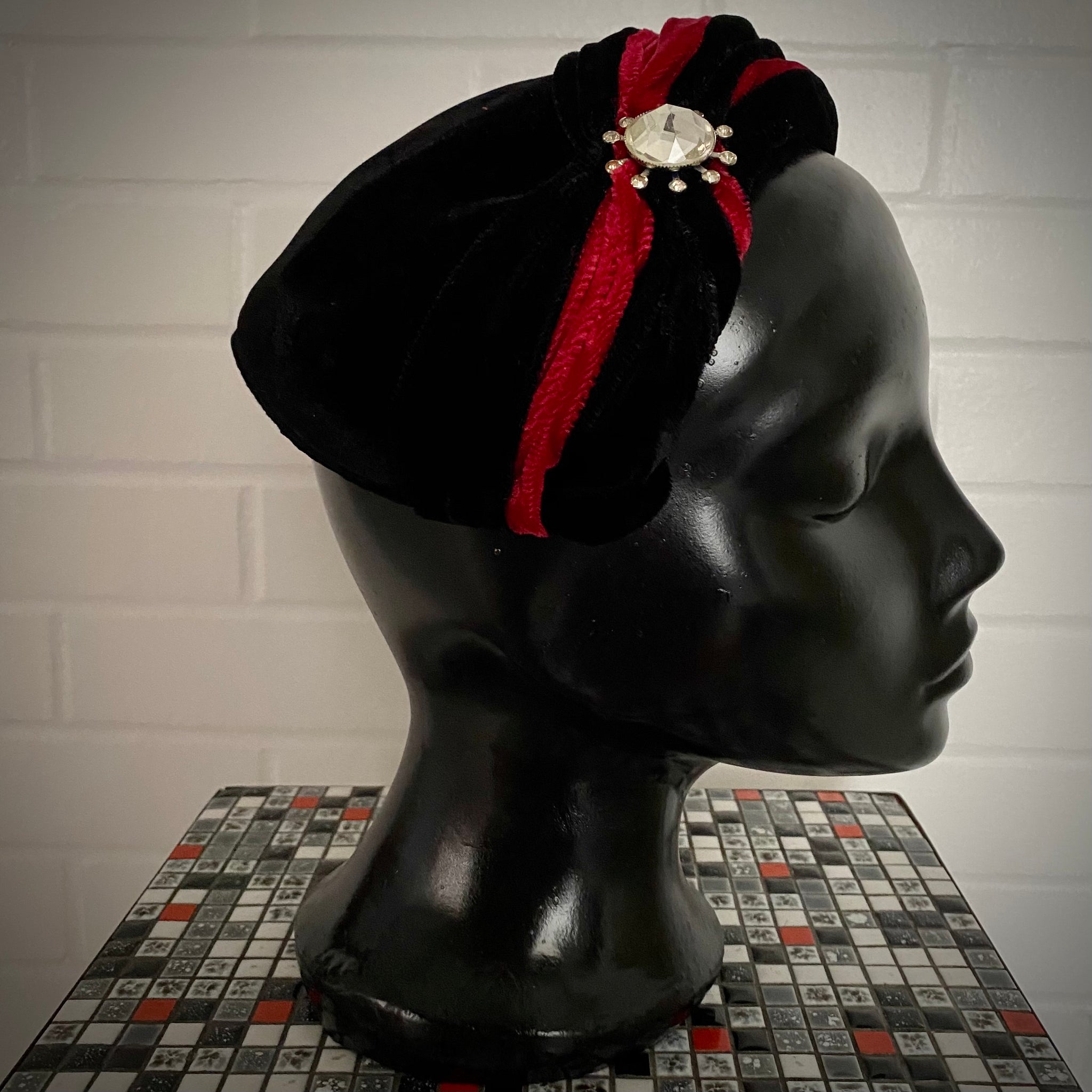 1950s Black & Red Velvet Calot Hat – Retro Kandy Vintage