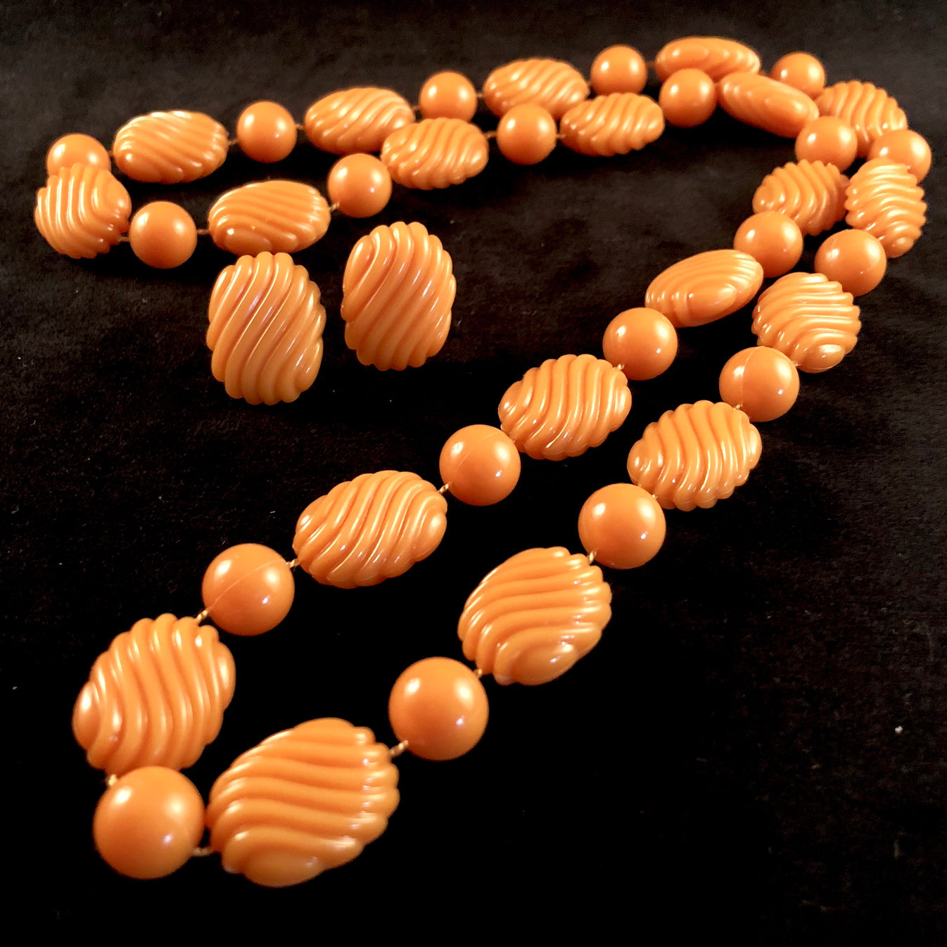 1987 Avon Color Shape Necklace & Earring Set, Amber – Retro Kandy Vintage